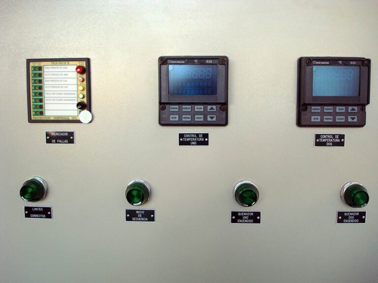 Fabricación de Tableros de Control Industriales - Recisa